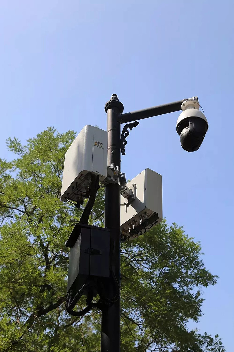 智慧灯杆5g基站技术应用案例 图文 5g正向我们走来,全球各地的灯杆站也如当年的宏站铁塔一般,如雨后春笋般涌现。先来看一看各地的灯杆站。未来