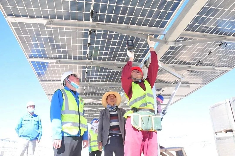 鲁能海西州乌图美仁200MW光伏项目并网发电 2020年9月30日凌晨1时47分，鲁能海西大格勒330kV变电站三期主变扩建项目带电投运。同日下午15时16分，鲁能海... - 雪球