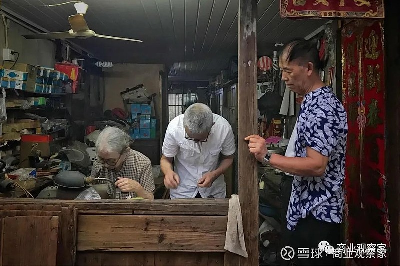 夫妻店正对社区团购失去热情，解药是增加用户停留时间 @今日话题 @价值投机张 $美团-W(03690)$ $拼多多(PDD)$ $阿里巴巴(BABA)$ 从《商业观察家》近... - 雪球