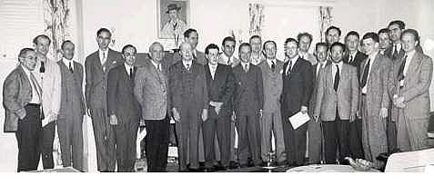 氢谱线的兰姆位移与量子场论的重整化 文/张天蓉1927年，狄拉克发表文章将电磁场量子化，目的是为了解释爱因斯坦1916年提出的原子自发辐射问题 ...