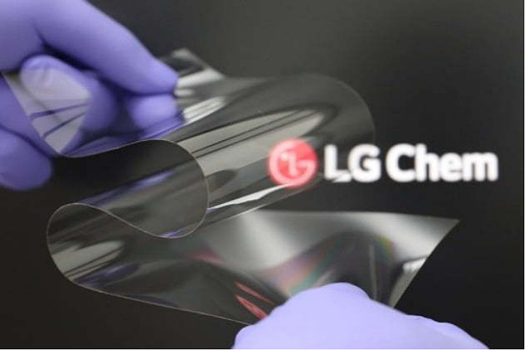 LG Chem开发出新一代“真”折叠屏材料 图源：LG Chem集微网消息，LG Chem 周二表示，该公司已开发出一种用于可折叠显示屏的新 ...