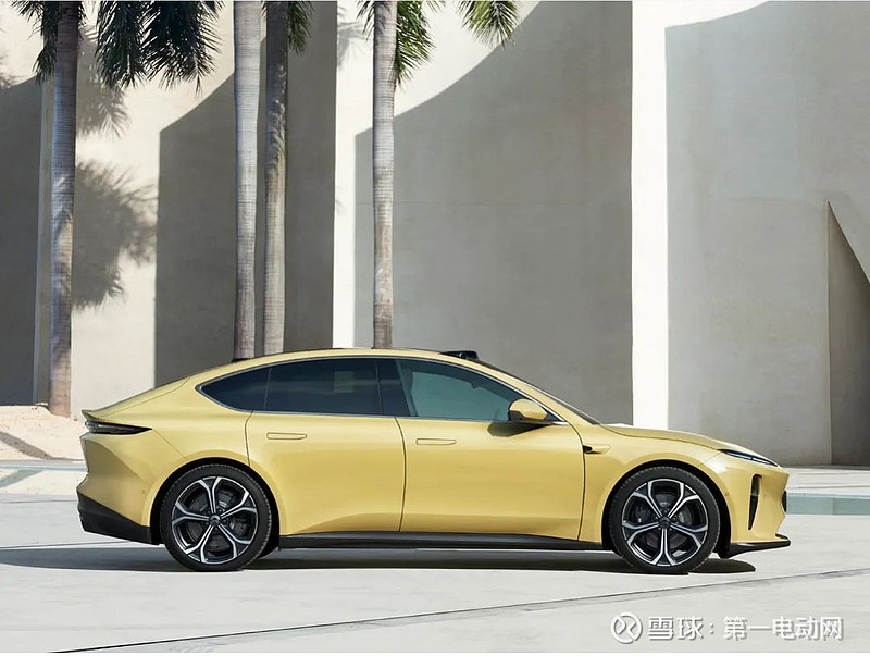 蔚来 正式发布了ET5的外观、内饰官图，官方称ET5共有9种外观配色、6种内饰配色可选。ET5内饰配色有6种，分别为苔原... - 雪球