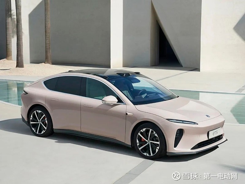蔚来 正式发布了ET5的外观、内饰官图，官方称ET5共有9种外观配色、6种内饰配色可选。ET5内饰配色有6种，分别为苔原... - 雪球