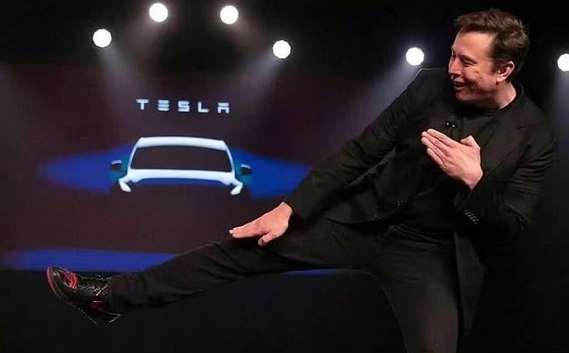 马斯克放狠话说要做全球第一大公司，然而股价跌了6% 在第三季度财报发布之后，马斯克再次许下豪言：“ 特斯拉 的价值有可能超过 苹果 和沙特阿美 ...