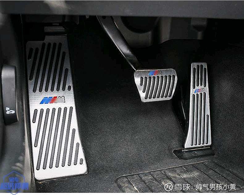 为什么性能车都是以立式踏板的？ 我最近看 易车 横屏栏目发现很多跑车和性能车的制动踏板都是踏板设计为直立的，难道这样设计更加的方便驾驶人进行 ...