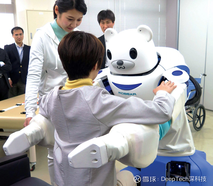 机器人将拯救日本老年人护理？3亿美元投入或打水漂 这张照片你可能见过：一个白色大机器人，有着一张可爱的泰迪熊脸，怀里抱着一个微笑的女人。图 ...