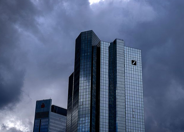 德银：泻15%后跌幅收窄，CDS升穿200基点，德国总理称无理由担心 $德意志银行(DB)$ 来源 | hket等欧美银行业接连出事，市场持续 ...