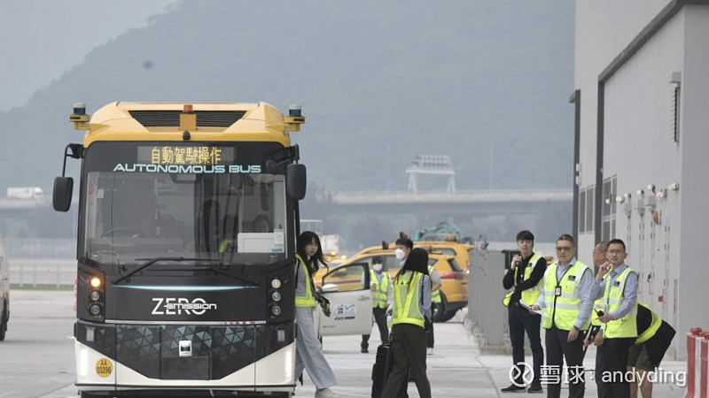 $比亚迪(SZ002594)$ 香港机场将在下周一（15日）正式启用首部国产电动无人巴士，其型号为BYDJ6由 比亚迪 ... - 雪球