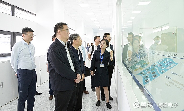国家发展改革委产业司司长卢卫生调研均胜电子 5月25日下午 国家发展改革委产业司司长卢卫生一行莅临 均胜电子 调研 实地参观、调研公司汽车安全
