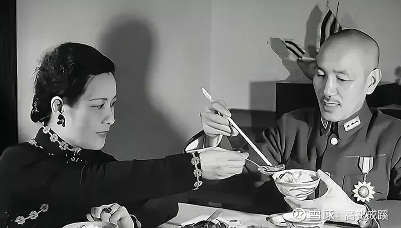 长寿的秘密是什么??? 这两个人,夫人一生抽烟,喝酒,熬夜,喝茶,喝咖啡,活了106岁。她瘾烟很大,多时一天2包,少则大半包,长年饮用萄葡酒,酷 雪球