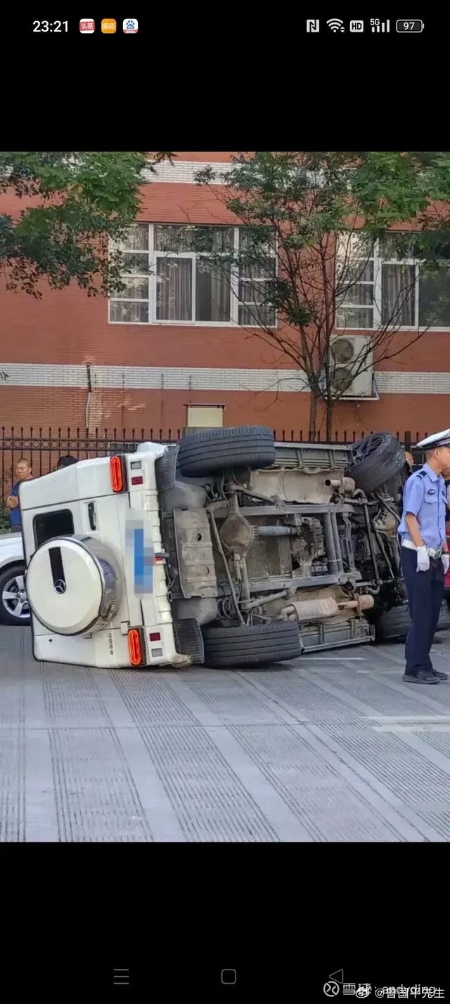 $比亚迪(SZ002594)$ 奔驰大G的底盘，整体桥； 比亚迪 仰望U8前后双叉臂式独立悬架；有懂的比较下差别吗？ - 雪球