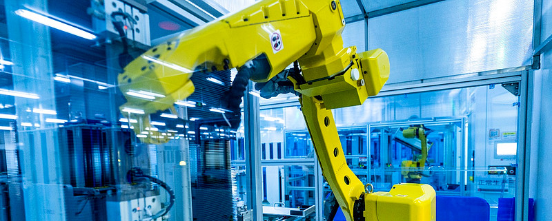 一文读懂TOPCon电池技术 什么叫TOPCon电池？TOPCon电池是光伏晶硅电池的一种，近年来，由于其高转换效率、低衰减性能、高量产性价比 ...