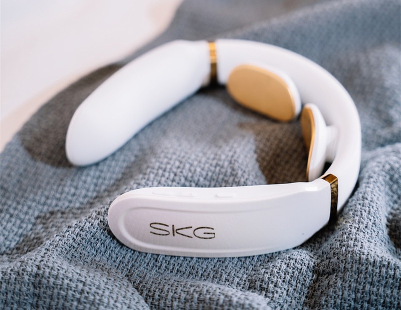 未来穿戴与倍轻松，难兄难弟往哪走？ 斑马消费 任建新 倍轻松 与SKG平行又相交的7年竞争，就是半部中国智能按摩仪的崛起史。 倍轻松 1996年创立，200... - 雪球