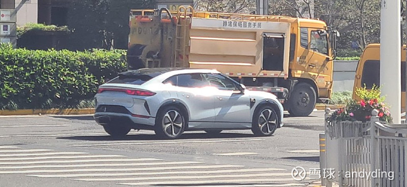 $比亚迪(SZ002594)$ 宋L也就这个样子了，和腾势N7一样的猎装SUV造型，销量受限。 - 雪球