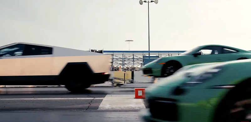 Tesla Cybertruck Delivery Event $特斯拉(TSLA)$ “每五到十年，一些真正特别、与众不同的产品就会出现 ...