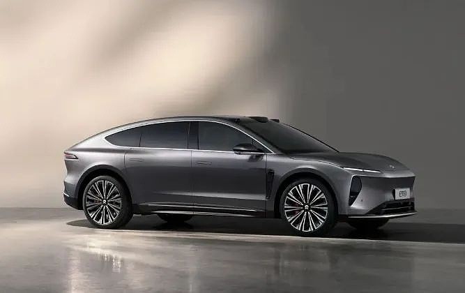 蔚来ET9发布，搭载Micro LED高清投影大灯 12月23日，国产汽车品牌 蔚来 正式发布旗下最新车型ET9，该车型定位为行政旗舰款式，预售价80万元起，目前已开启预售... - 雪球