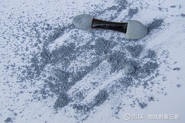 光伏LECO新技术助力TOPcon效率提升 1.随着光伏TOPCon技术迭代，激光辅助烧结 (LECO) 技术正迎来全面推广。LECO可提升 ...