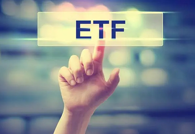 ETF市场重磅“迎新” 首批十只中证A50ETF开售 来源： 经济参考报记者 韦夏怡春节后首个交易周，ETF市场重磅“迎新”。自2月19日起，有着“中国 漂亮50 ”之称的又... - 雪球