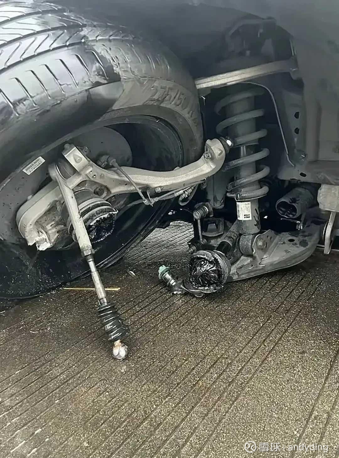 $比亚迪(SZ002594)$ 看看这么粗的轴也能断，除非碰撞角度奇巧撞上最具破坏力的部位， 比亚迪 看样子要好好查查供... - 雪球