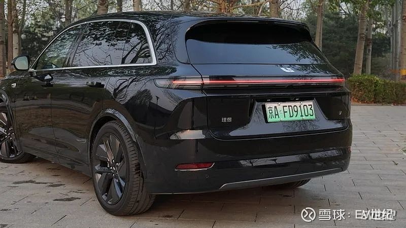 底盘/电池重大升级：理想L7 Ultra太顶了！ 随着喧嚣逐渐平息，我们终于有时间沉下心，审视这款众多配置升级的理想L7 Ultra了。到底够不够“顶”，我们一看便知。 ... - 雪球