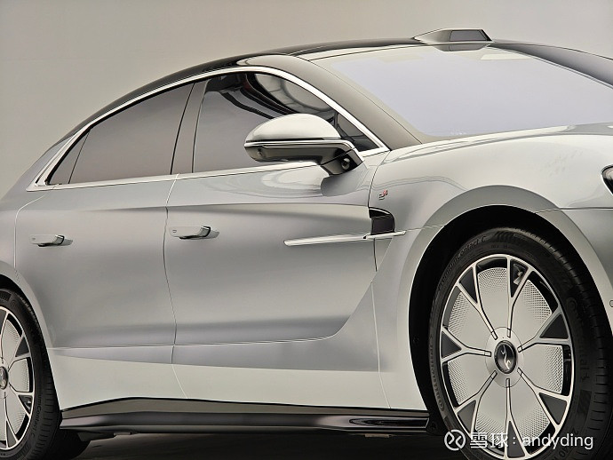 $比亚迪(SZ002594)$ 仰望U7的造型和细节和质感几乎完美，就看有争议的前脸大灯会对销量造成多大的影响？ - 雪球