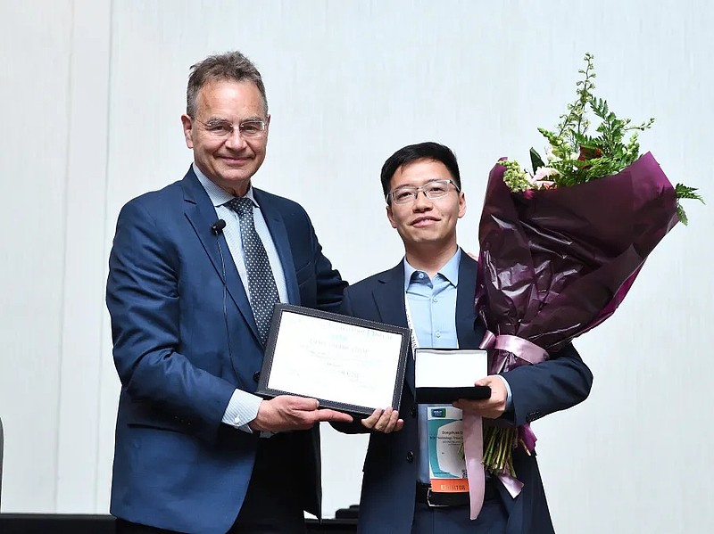 《SID 2024 | 京东方董事长陈炎顺获2024年“David Sarnoff产业成就奖”》 美国时间5月13日，在国际显示周（SID ...