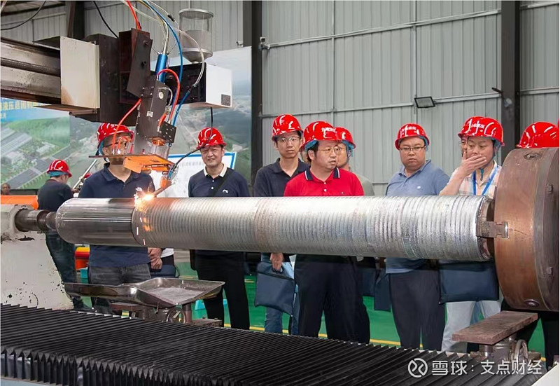 力地液压:“湖北造”高端装备上天入海 “这是目前国内自主研发的最大型省水船闸阀门快速启闭装置,阀门启闭速度经模型验证为开启1分钟、关闭30秒