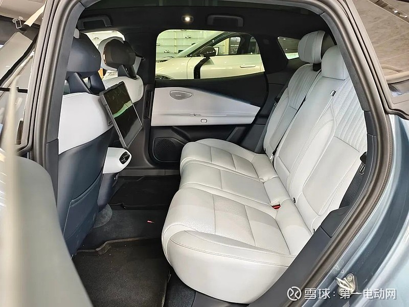 预售21.58万元起，领克Z10和25款极氪001该选谁？ 作者｜顾超 8月15日，继 极氪 新车上市仅2天后， 吉利 旗下又一豪华运动品牌领克的旗舰纯电轿车——领克Z10开启预售... - 雪球