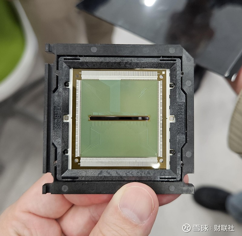 英唐智控：车载屏幕DDIC产品即将完成某屏幕厂商批量订单的首次交付 【 英唐智控 ：车载屏幕DDIC产品即将完成某屏幕厂商批量订单的首次交付】财联社8月16日电，据英唐智控官方消息，英唐智 ...