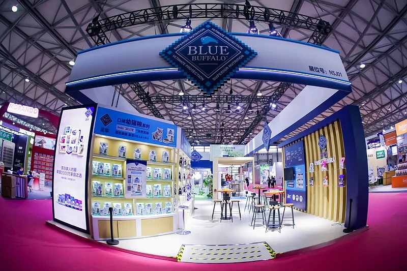 蓝挚：宠物行业的哈根达斯 从“爱她，就带她去哈根达斯”到“尽情宠自己” ，当年，一句广告词外加不菲的“身价”，成功让哈根达斯成为无数中国消费者 ...