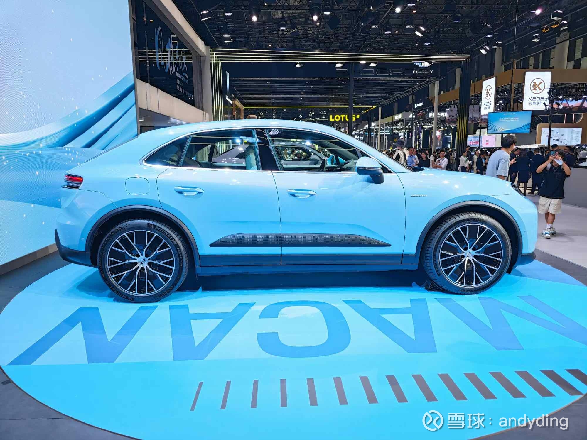 $比亚迪(SZ002594)$ 腾势N7 vs Macan纯电版，哪里差？内饰逼格上欠缺一点，品牌知名度差一点。照腾势的... - 雪球