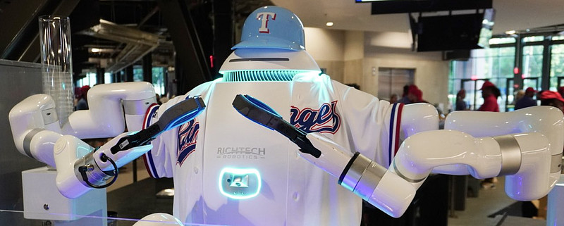 从服务型到拟人化：Richtech Robotics与Cyan青心意创谁将引领智能未来？ #机器人板块延续强势，科利尔等多股涨停# #AI智能 ...