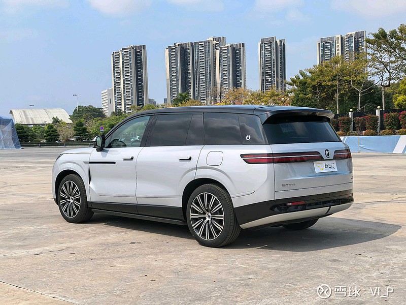 $比亚迪(SZ002594)$我们试想一下，把蹲界和z9gt发布时间对调一下，z9gt把百万级技术打到40万，已是足够震... - 雪球