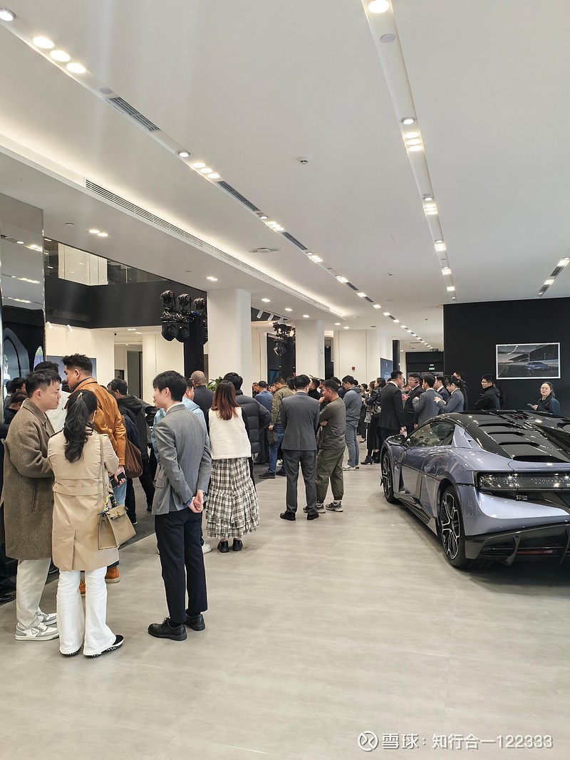 仰望U7品鉴&上海虹桥仰望中心开业典礼 $比亚迪(SZ002594)$ $比亚迪股份(01211)$ 昨天上午参加了仰望U7在上海的品鉴会，上海虹桥仰望中心的开... - 雪球