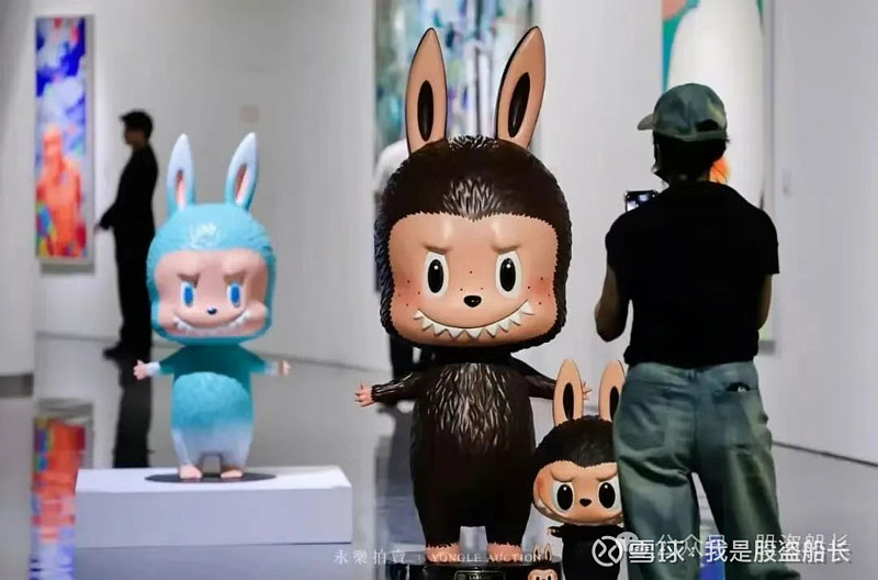 爆！2只LABUBU卖了200万！ 2只LABUBU今天在永乐2025春拍上，卖出近200万的高价，一款108万，一款82万！这是一只初代薄荷 ...