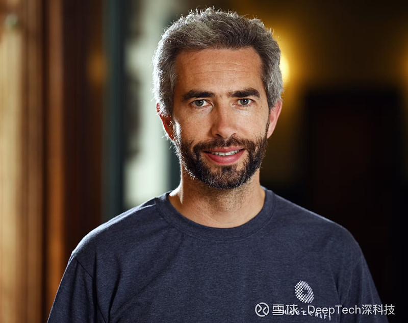 三名教授仅凭量子软件斩获2亿元融资，开发“硬件无关”算法和量子材料数据库，牵手谷歌IBM加速实用化 三名英国量子学教授，仅凭量子软件拿到 2 亿多人民币的投资。这背后是一家名为 ...