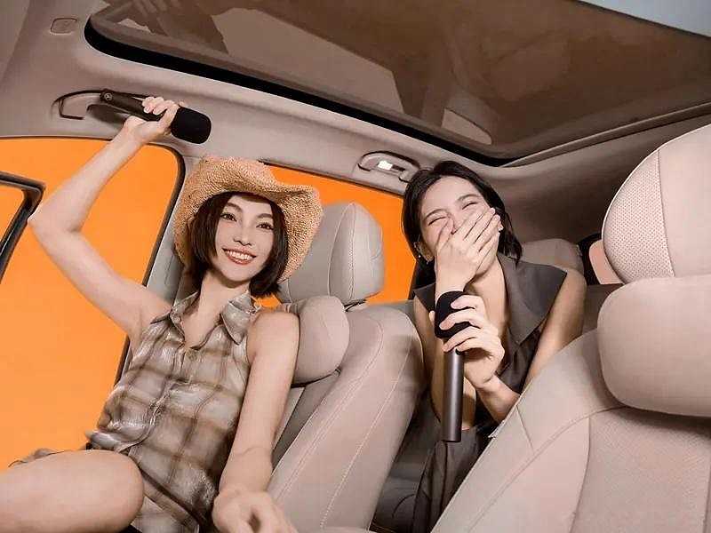 18小时预订破五万台，尚界H5搭载华为ADS 4或成年轻群体新选择 “心随律动，自信上扬”，尚界H5官宣！8月24日，华为常务董事、终端BG董事长余承东在微博平台转发@尚界汽车 消息，官宣 ...