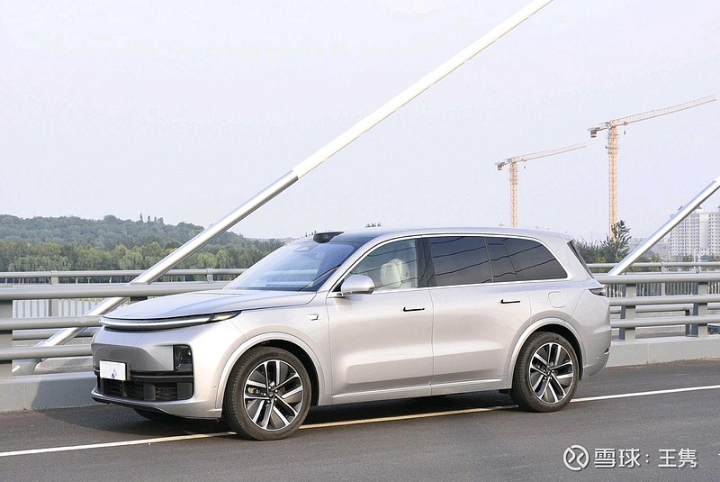 增程和可并联插混的对比（银河M9对战理想L9） 理想 L9长5218mm，宽1998mm，高1800mm，轴距3105mm。银河M9长5205mm，宽1999mm，高1... - 雪球