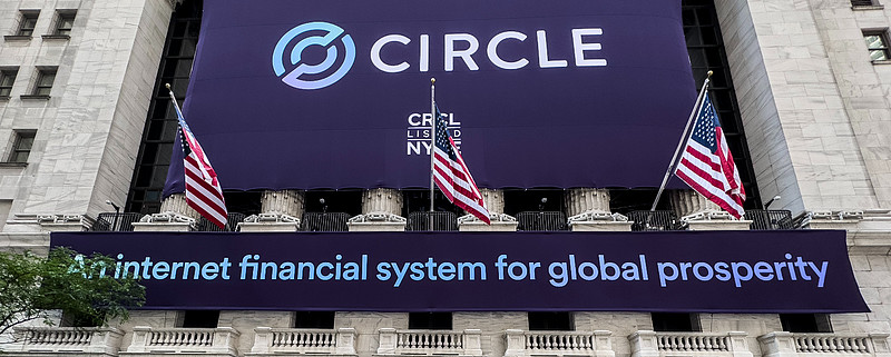 Circle：三份研报，看懂一个稳定币帝国的命运分岔 过去五个月，Circle 的股价从高点下跌了将近 80%（截至 2025 年 11 月 ...